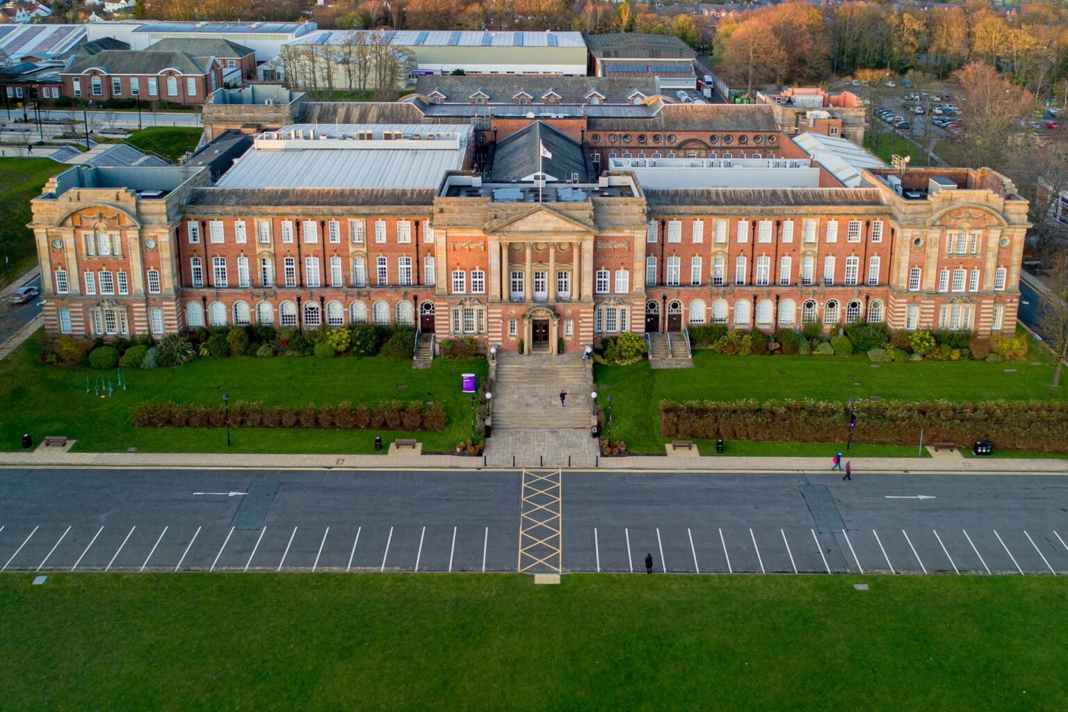 Leeds Beckett University – Neo